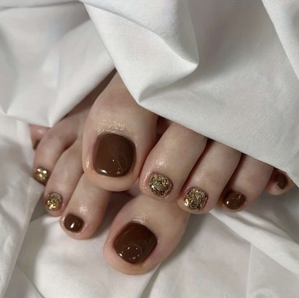 Step Into Style With These 20 Amazing Brown Toe Nails Pedicures
