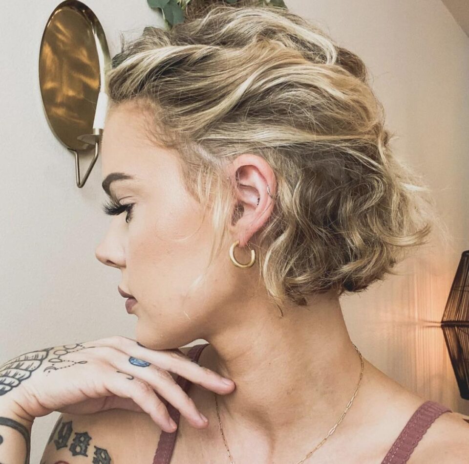 Achieve Bold Style With These 20 Interesting Hoco Hairstyles For Short Hair