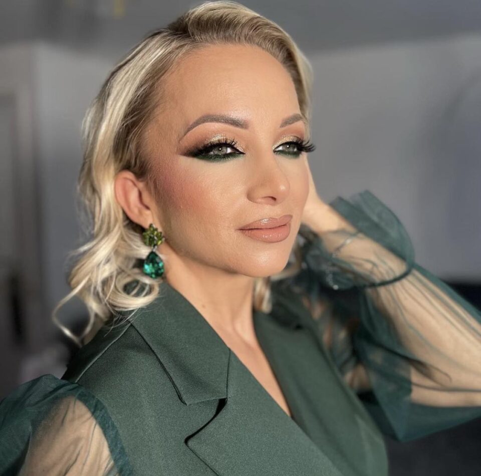 These Stunning Emerald Green Makeup Looks Will Help You Make Every ...