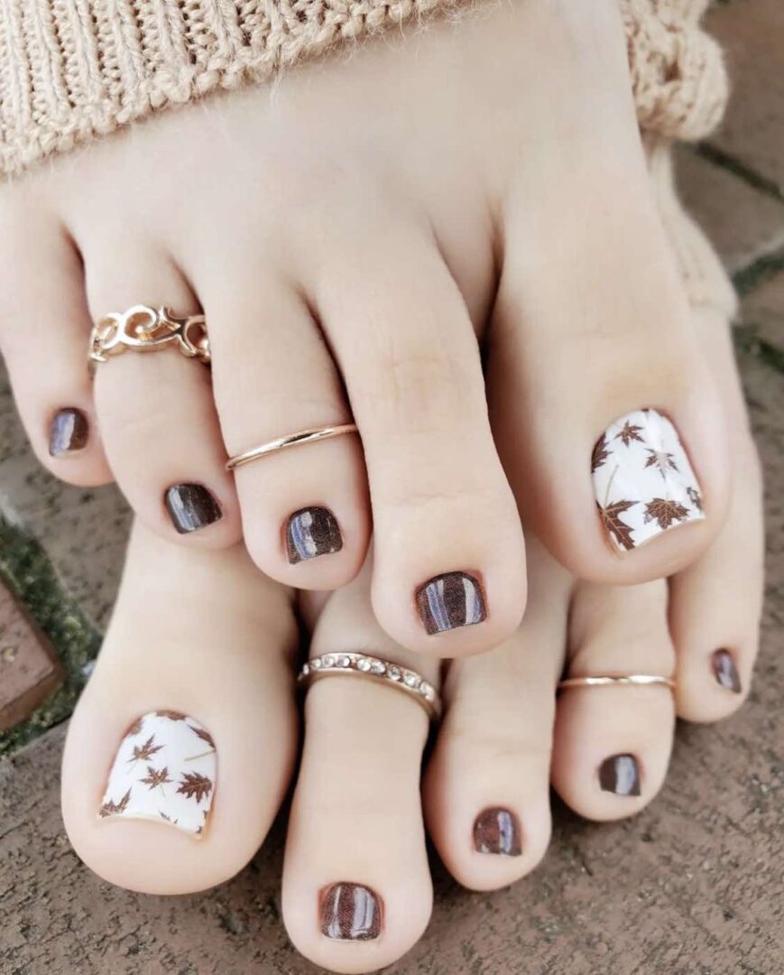 Step Into Style With These 20 Amazing Brown Toe Nails Pedicures