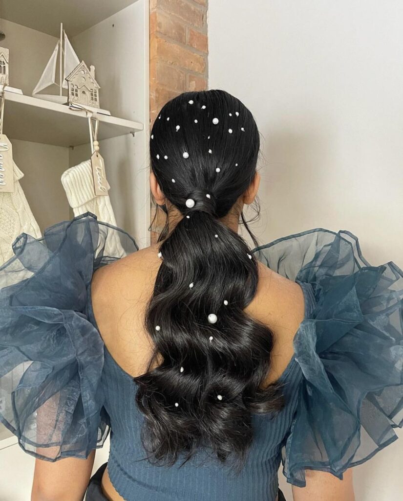 Shine Bright Like A Diamond With These Beautiful Hairstyles For New ...