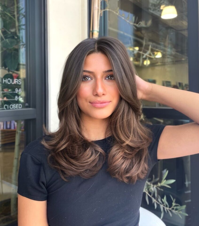 Try These Medium Length Haircuts For The Full Glam Effect