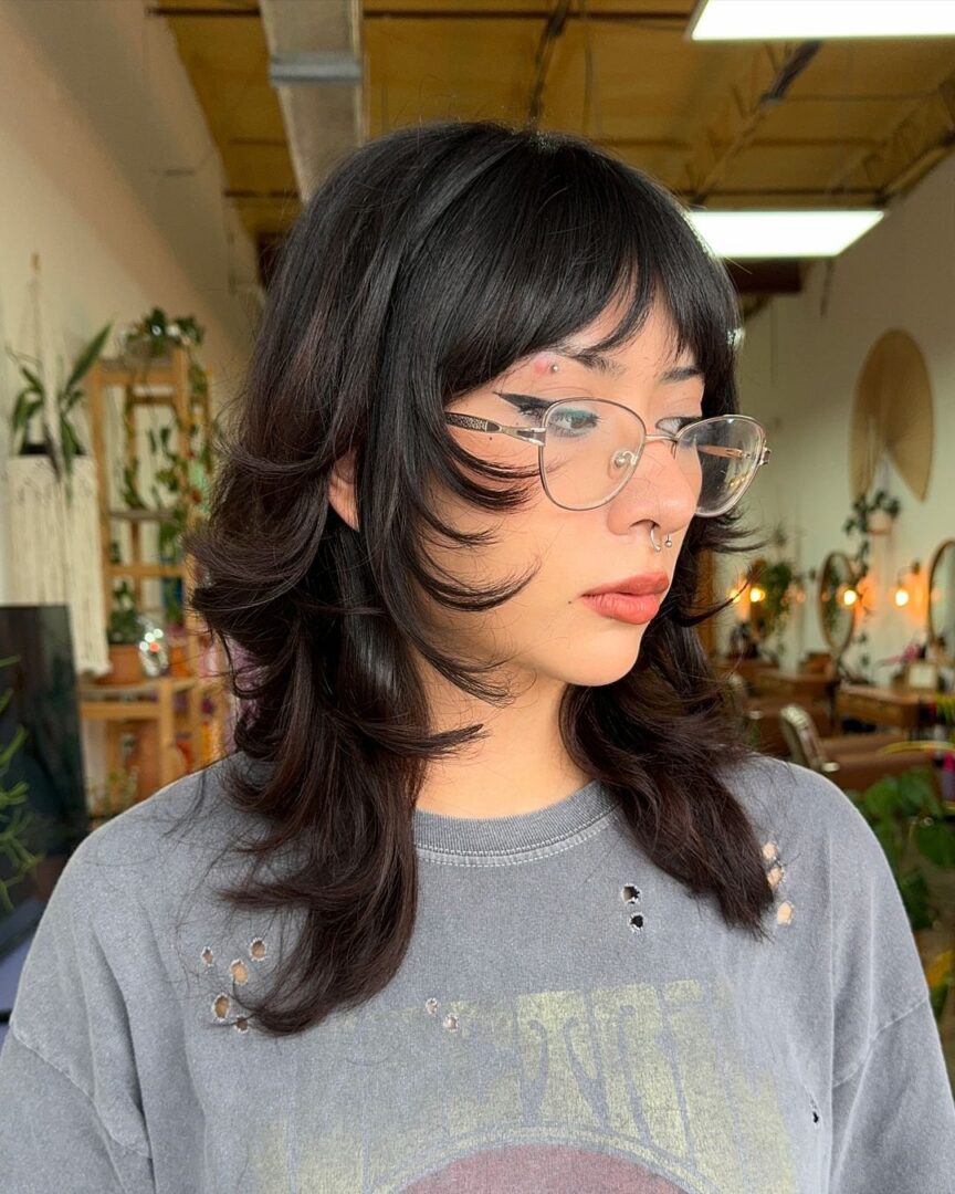 Try These Medium Length Haircuts For The Full Glam Effect