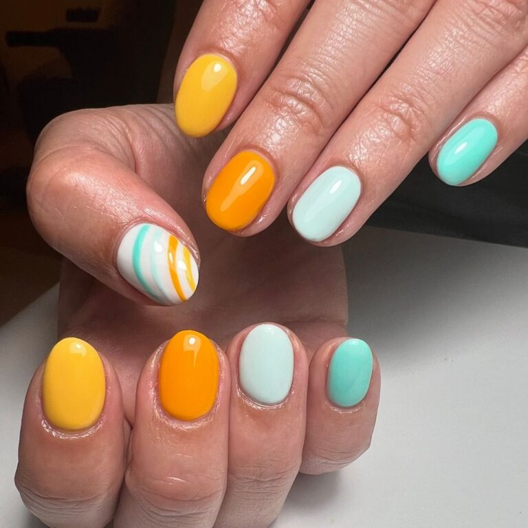 DIY Gradient Nails That Will Gradually Blow Your Mind