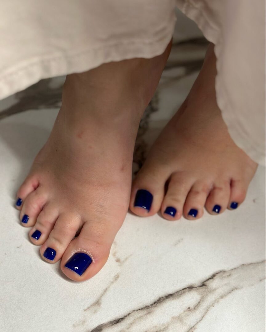It's Never Toe-Late For Fall-Colored Toenails And Pedicures