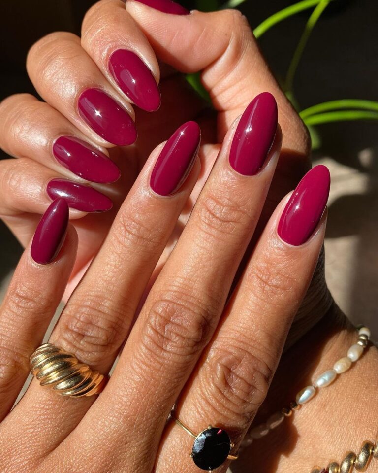 Harvest The Fall Vibes With These Glossy Cherry Mocha Nails