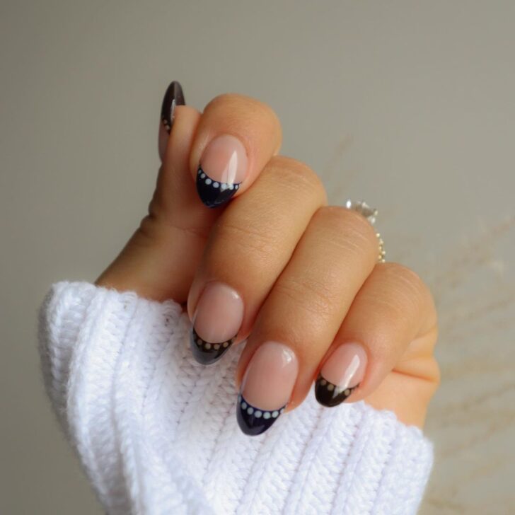 Chic Parisian Mani-Goals With Autumn French Nails