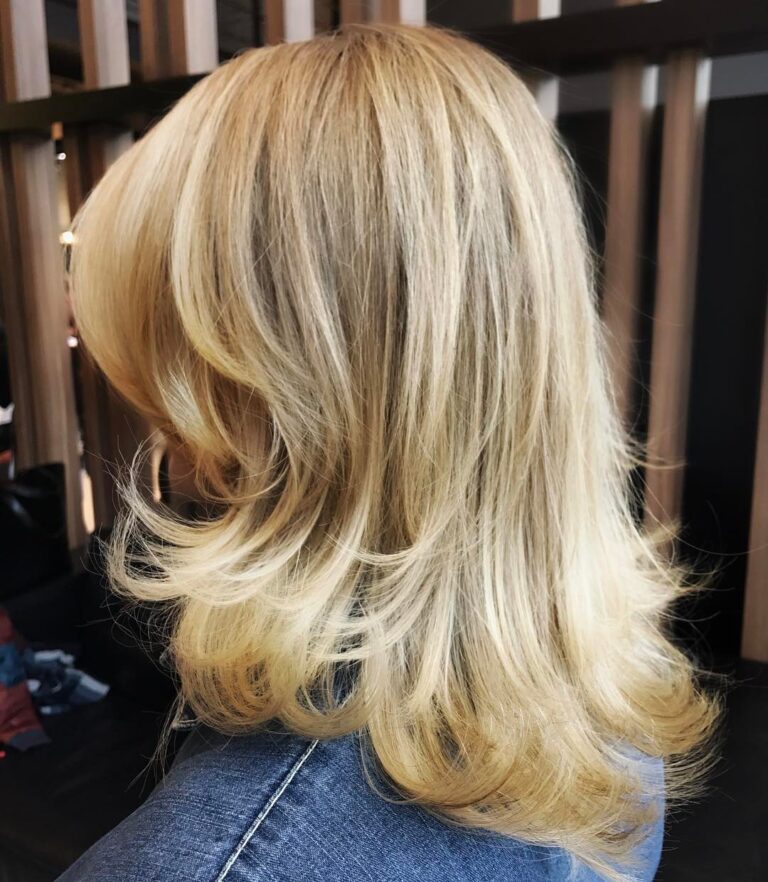 Try These Medium Length Haircuts For The Full Glam Effect