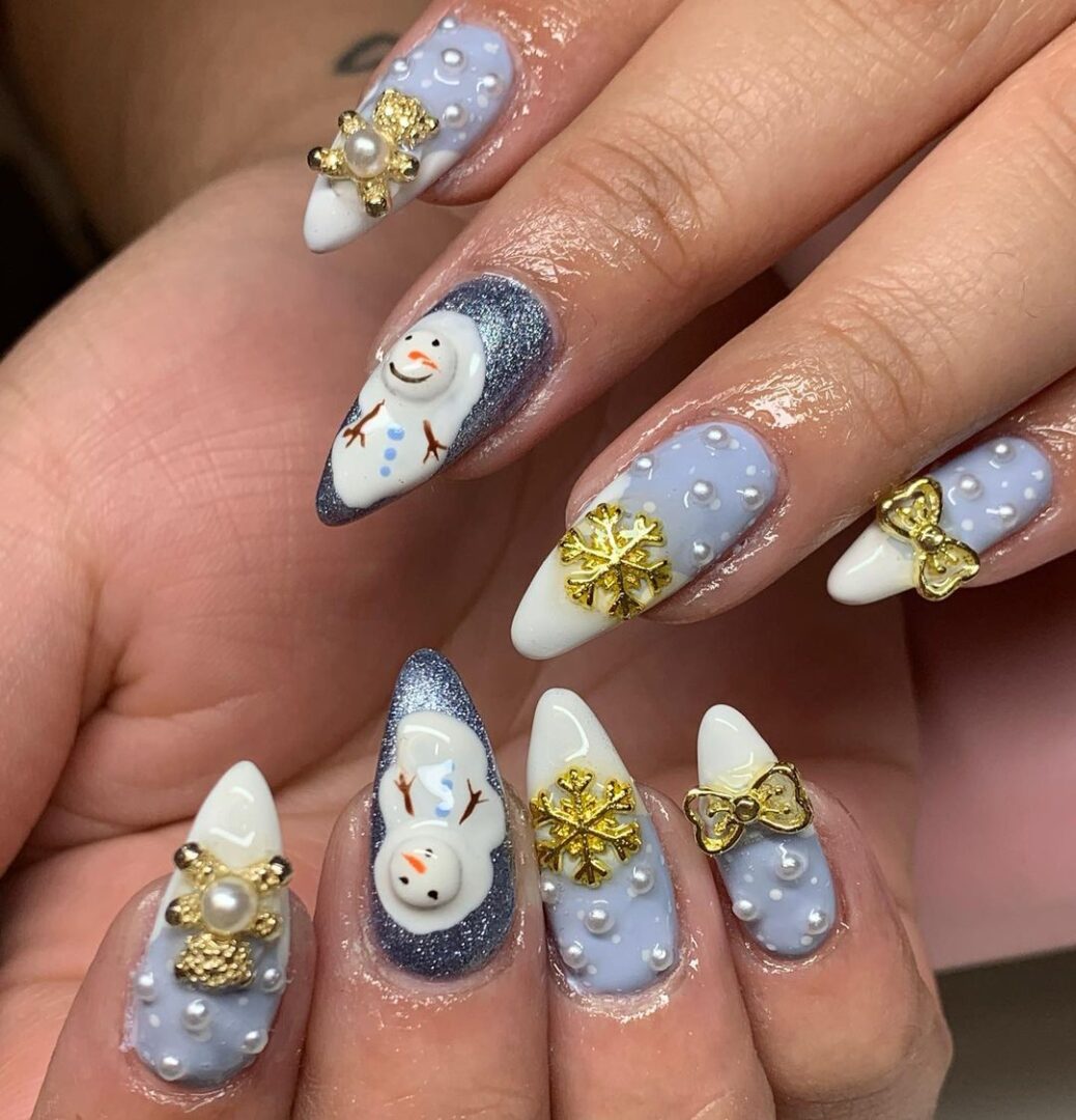 Ho Ho Ho-liday Christmas Nails That Get Your Glow On