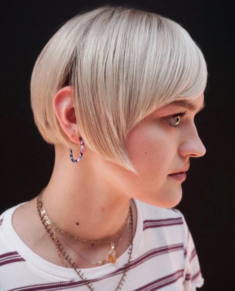 35 Short Stacked Wedge Haircuts You’re About to See Everywhere