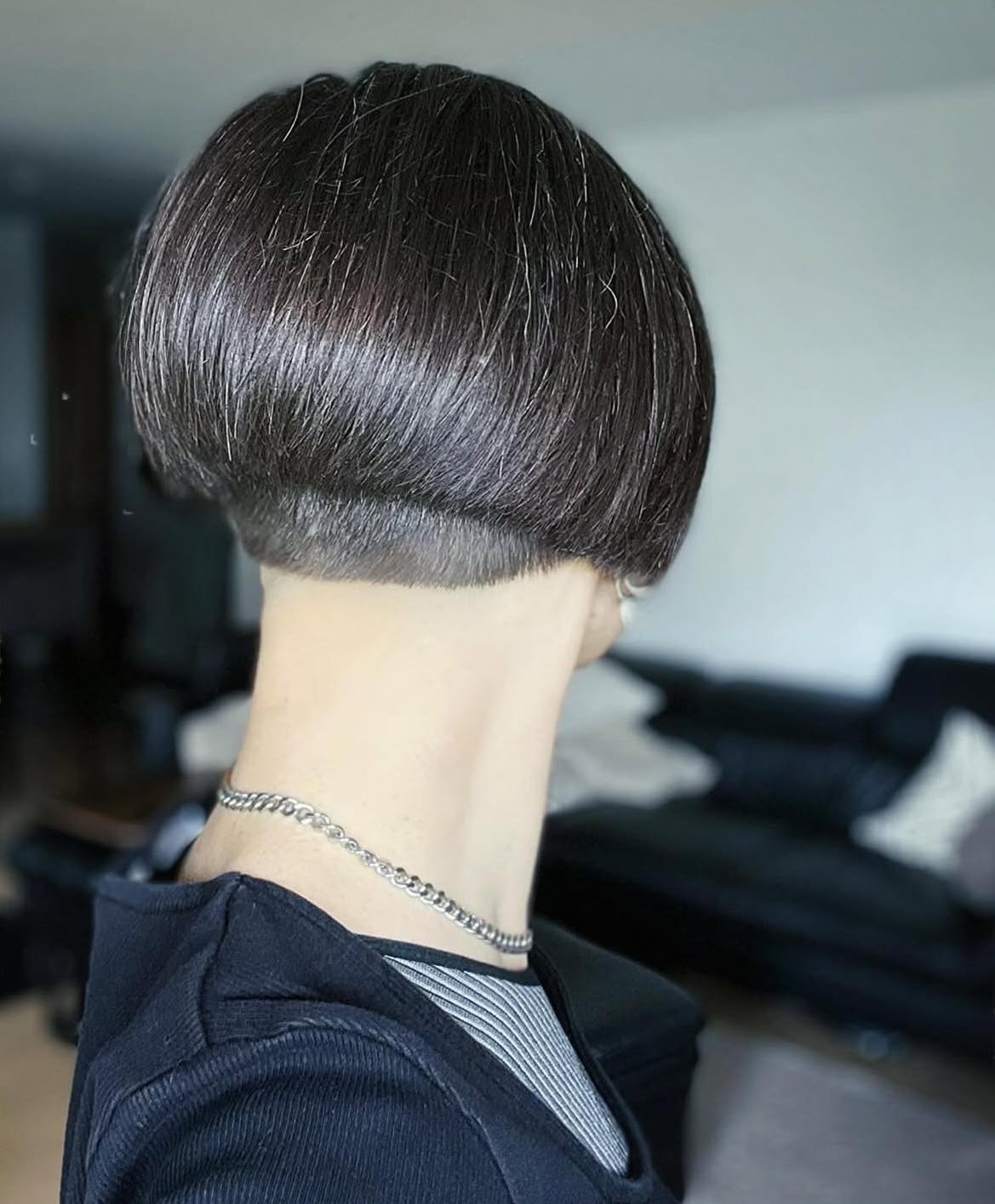 These 28 Effortless And Elegant Ear-Length Haircuts Are The Perfect ...