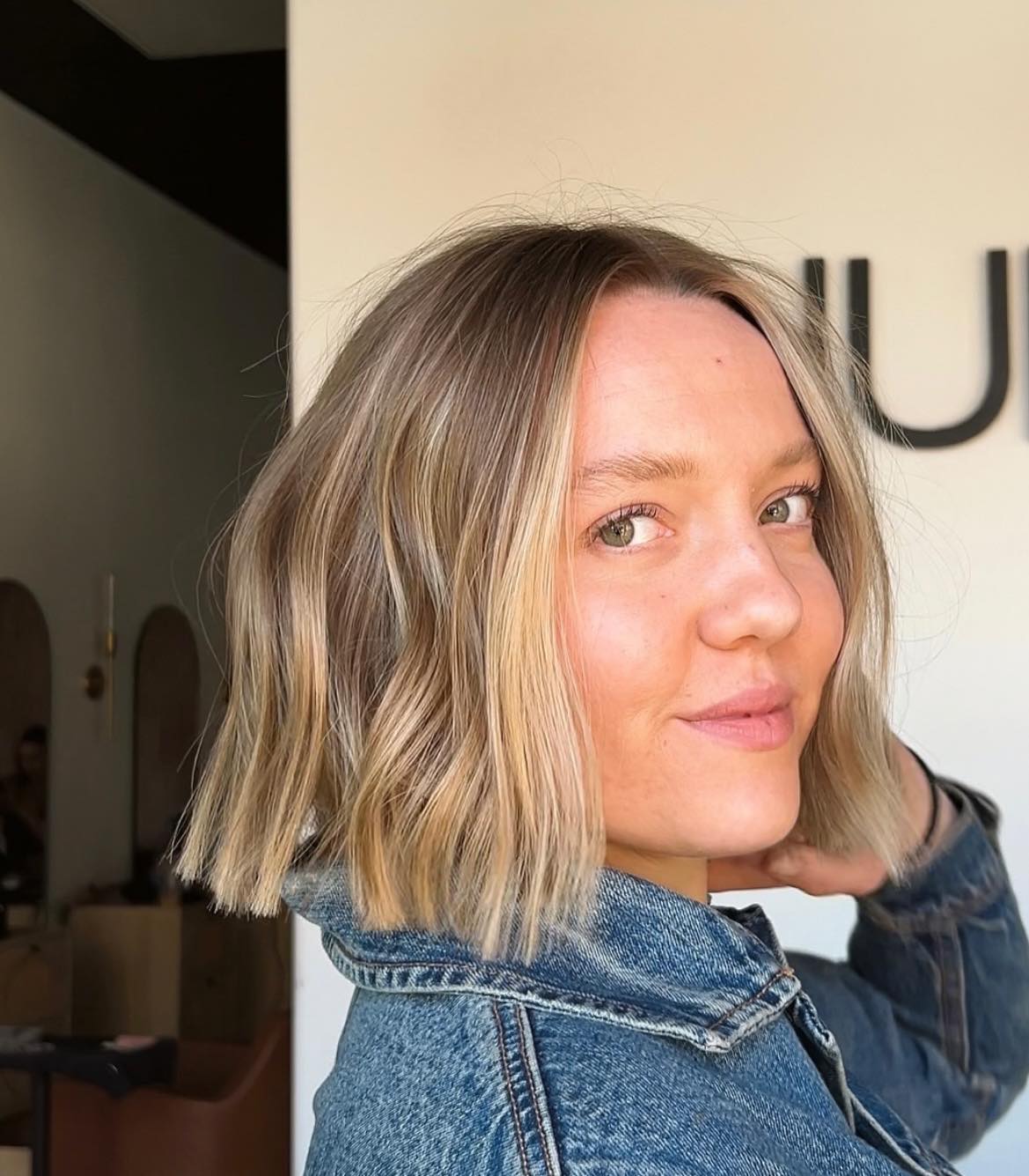 34 Chin-Length Wavy Hairstyles That Will Completely Revamp Your Style