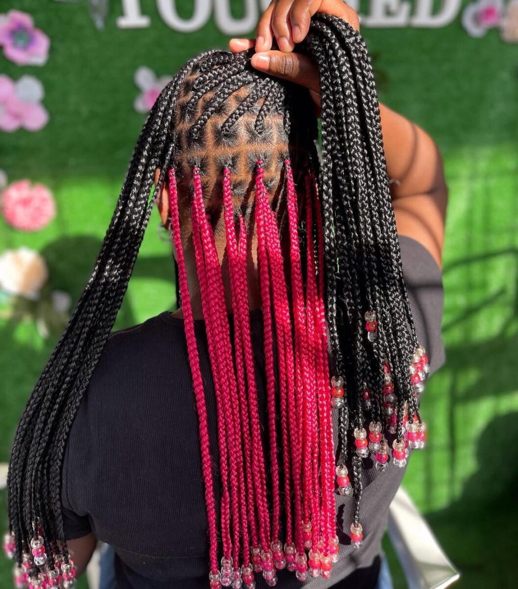 Say Goodbye To Regular Hairstyles With These 31 Knotless Braids With ...
