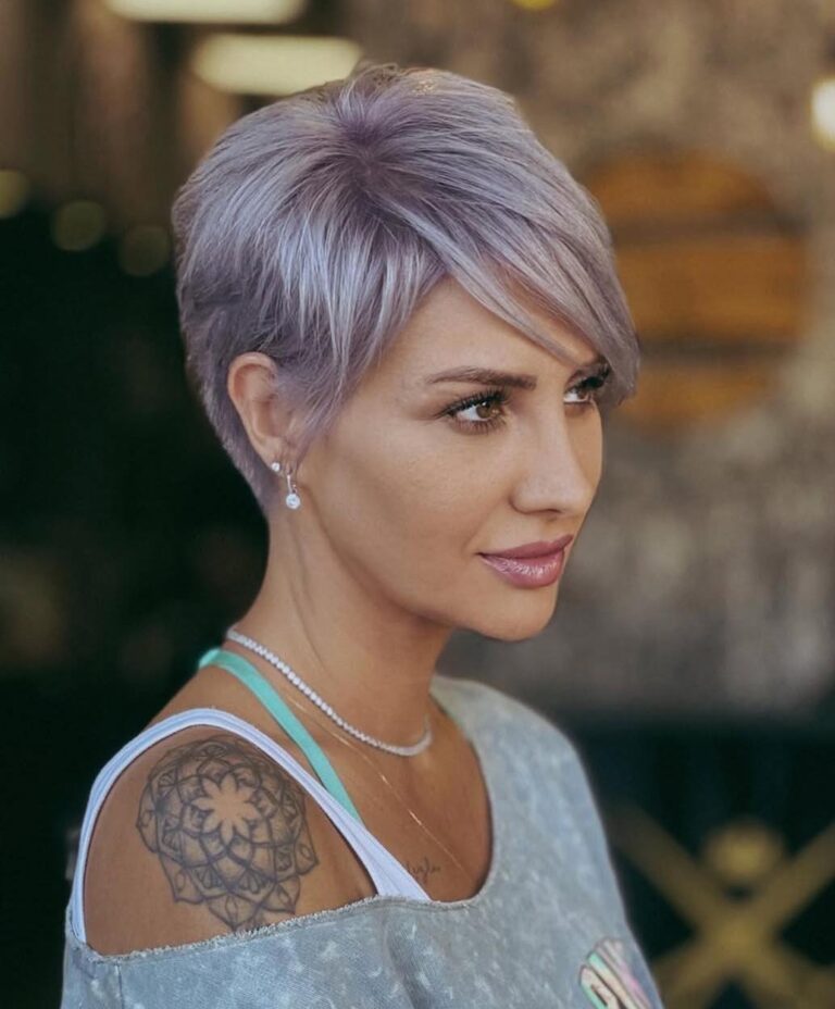 33 Bold Styles To Elevate Your Look With A Pixie Cut With Highlights