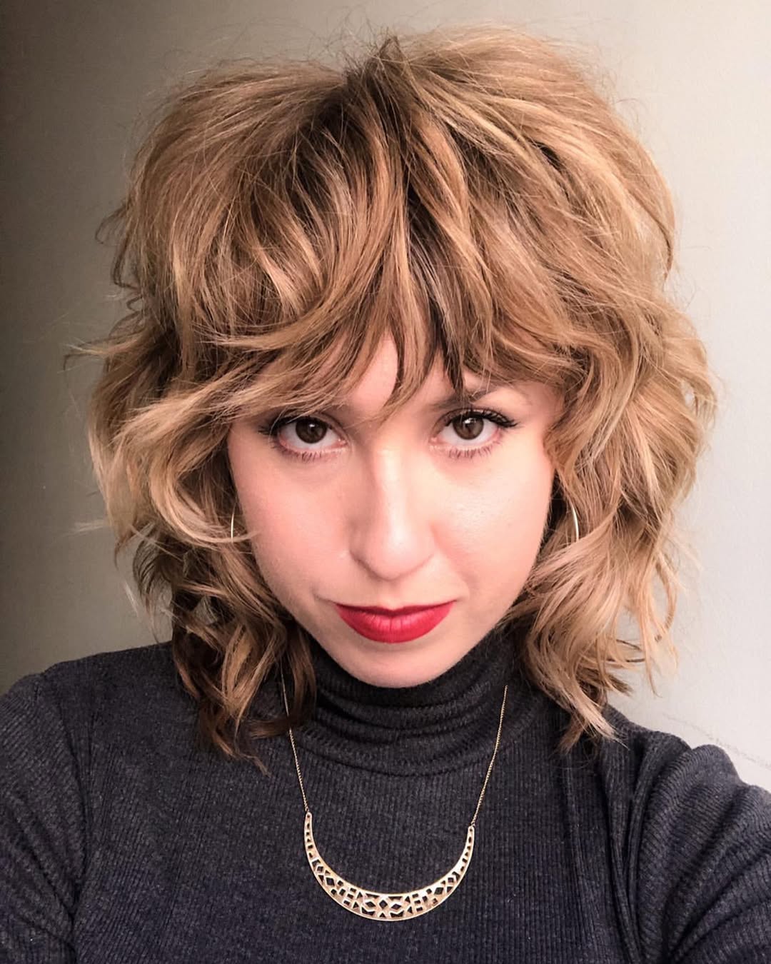 34 Stylish Short Shag with Bangs Ideas to Nail That Rock ’n’ Roll Edge