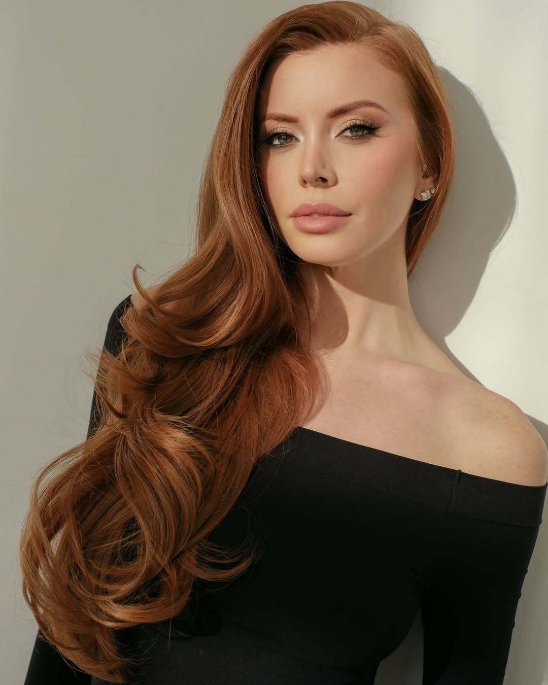 31 Bombshell Hair Ideas To Feel Like A Femme Fatale