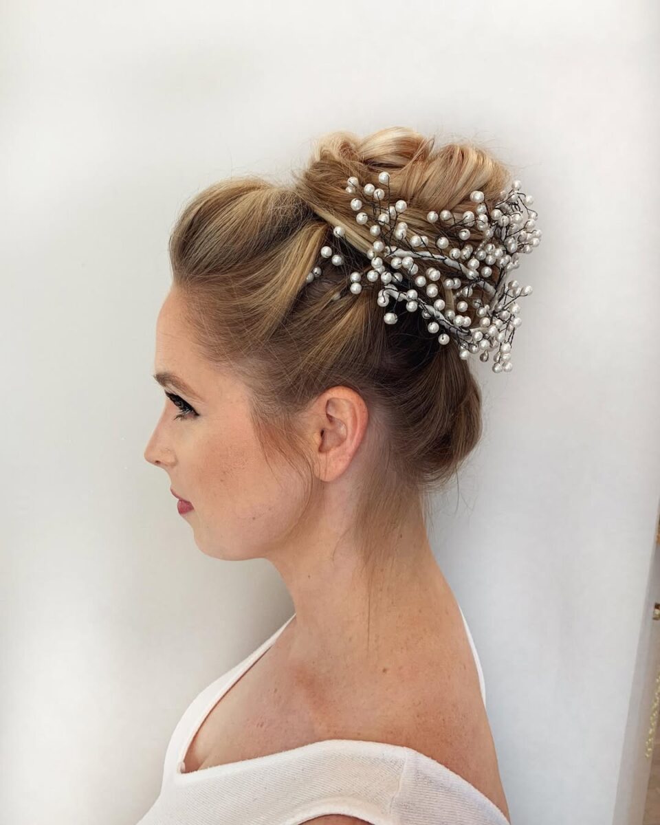 37 Simple Updos For Long Hair That Will Leave You Looking Gorgeous