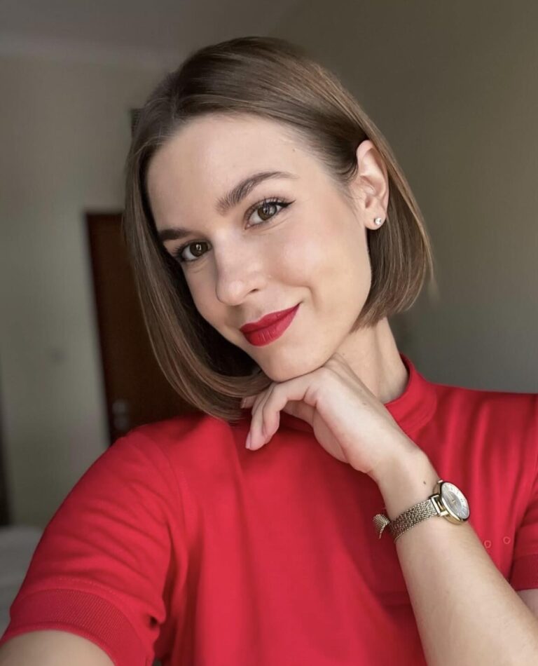 31 Short Bob Hairstyles To Keep Your Thick Hair Lively And Full Of Volume