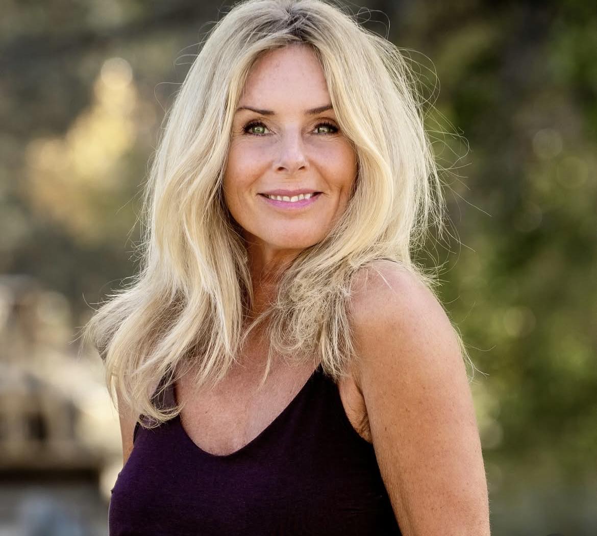 27 Flattering Hair Trends For Women Over 50 That Will Dominate 2025