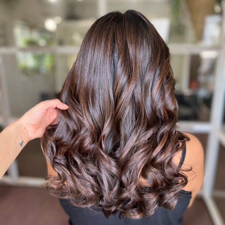 33 Gorgeous Deep Chocolate Brown Hair Shades For A Luxurious And Rich Look