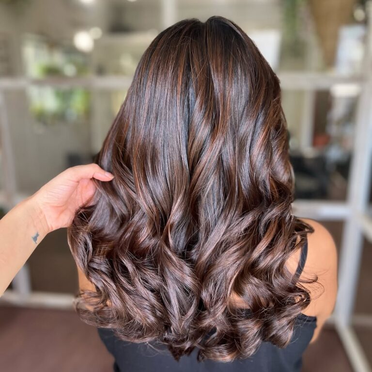 33 Gorgeous Deep Chocolate Brown Hair Shades For A Luxurious And Rich Look