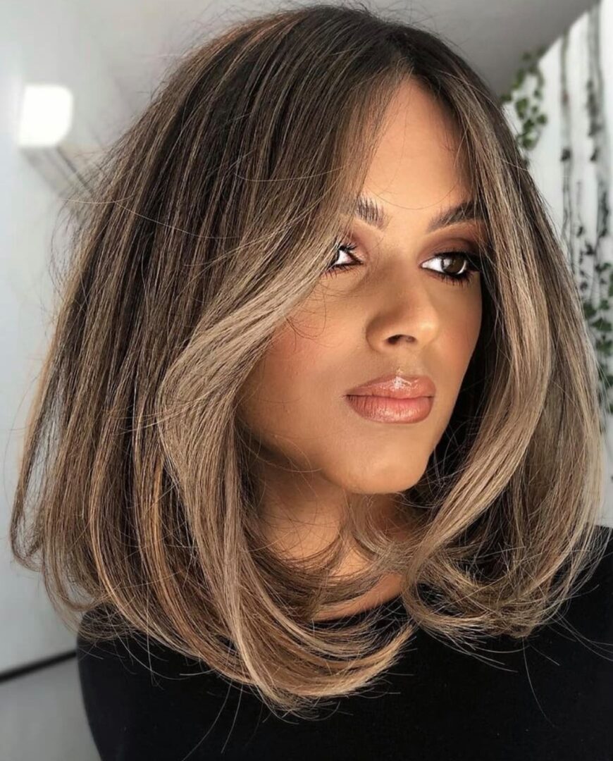 32 '90s-Inspired Layered Bob Hairstyles That Are A Real Blast From The Past